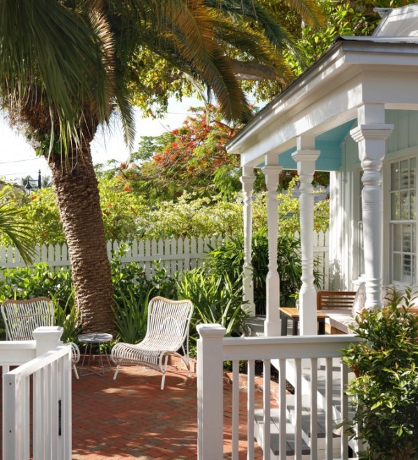 Lighthouse Hotel Accommodation | Key West Historic Inns